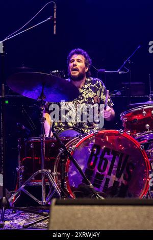 Jamie T performing at Brixton Academy. London, England - 05.02.10 ...