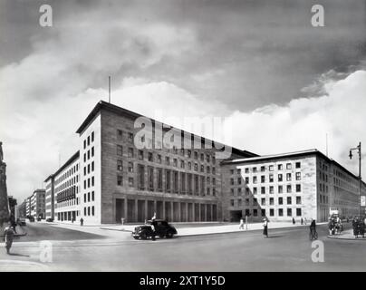 Berlin, Germany's central government building Stock Photo - Alamy