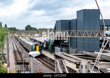 Northampton town railway station, Black Lion Hill, Northampton, England ...