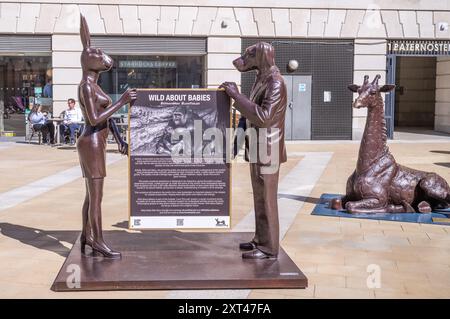Giant baby animal bronze sculptures around the corner from St Pauls ...
