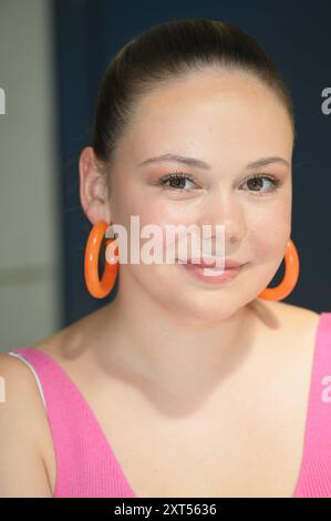 Schauspielerin Theresa Traser posiert beim 20. grossen Fantreffen und ...