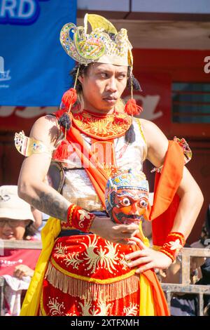 Topeng sabrang dance from Malang on the 3rd BEN Carnival. This dance ...