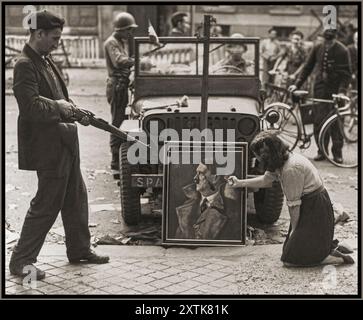FRENCH RESISTANCE PARIS 1944 WW2 The Liberation of Paris a military ...