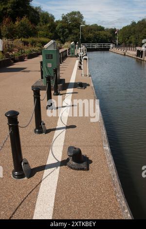 Allington Lock Maidstone Stock Photo - Alamy