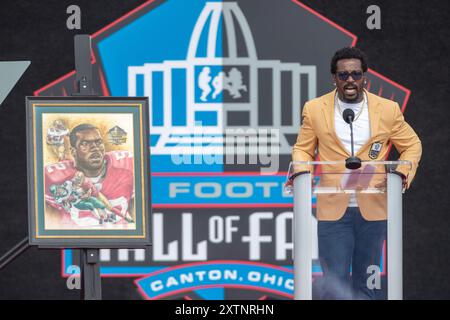 Former San Francisco 49ers linebacker Patrick Willis unveils the ...