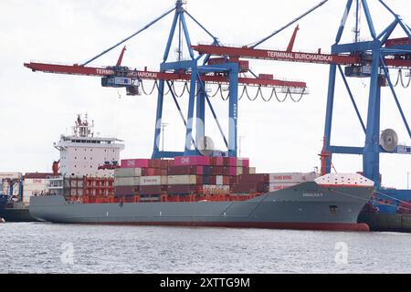 Containerschiffe im Hafen Hamburg. Welthandel vertreten durch ...