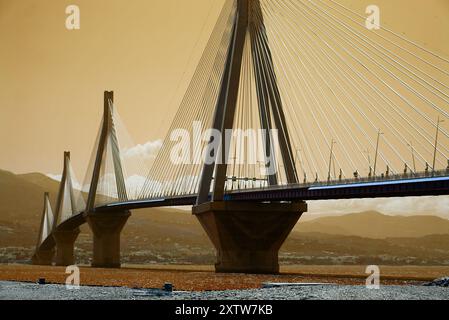 Rio-Andirrio bridge over Gulf of Corinth Stock Photo - Alamy