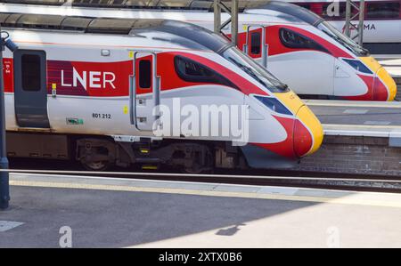 LNER logo on a train Stock Photo - Alamy