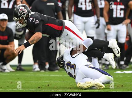 Baltimore Ravens linebacker Trenton Simpson (32) warms up before an NFL ...