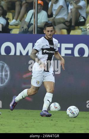 Emanuele Valeri of Parma AC play the ball against Alessio Zerbin of US ...