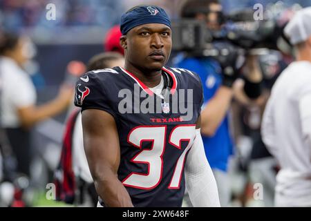 Houston Texans cornerback D'Angelo Ross walks to a practice field ...