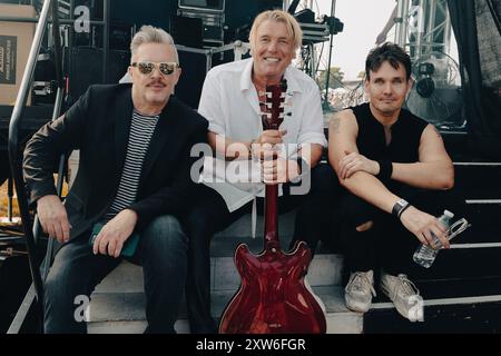 Matthew James Pateman & Rob Jeffrey and Lee Murray seen on stage ...