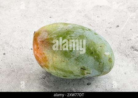 Delicous Ripe sweet green tropic mango Stock Photo - Alamy