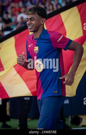 Lamine Yamal of FC Barcelona seen in action EA SPORTS La Liga 2025-2026 ...