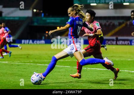 Jade Le Guilly of France and Eunyoung Lee of Korea Republic during the ...