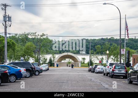 The very beautiful town of Hudson, Wisconsin Stock Photo - Alamy