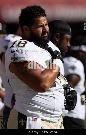 New Orleans Saints quarterback Spencer Rattler warms up before an NFL ...