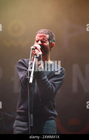 DEVENDRA BANHART, CONCERT, 2024: The singer songwriter Devendra Banhart plays the main Mountain ...