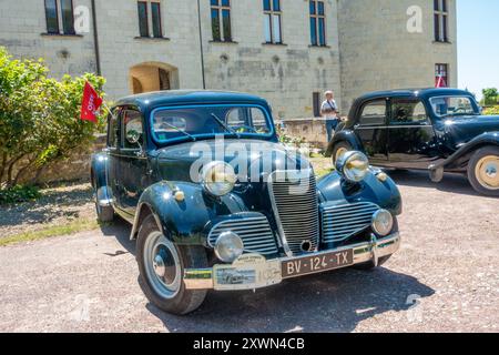 Vintage French cars from 1940's to 1970's Stock Photo - Alamy