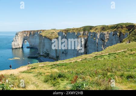 La Manneporte, a natural arch in the chalk cliffs at Etretat Stock ...