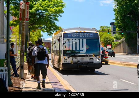 Maryland MTA Bus in Baltimore Stock Photo - Alamy