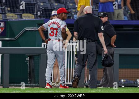 Los Angeles Angels manager Ron Washington smiles before a baseball game ...