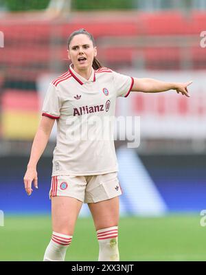 Sarah Zadrazil (FC Bayern Muenchen, #25), Linda Sembrant (FC Bayern ...