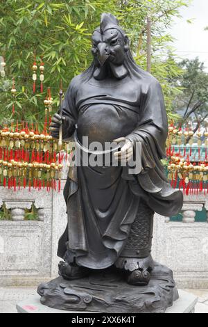 Bronze figure in a temple, Hong Kong, Asia Stock Photo - Alamy