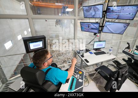 Waste bunker in a waste-to-energy plant Stock Photo - Alamy