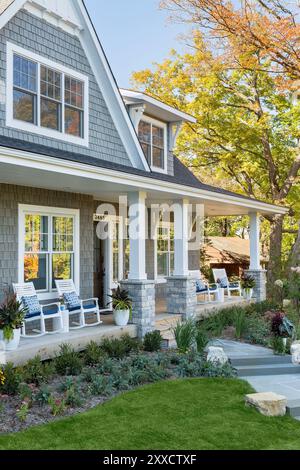 Front Porch With Cedar Stock Photo - Alamy