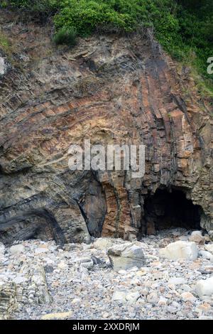 Folding of bedding planes at Monkstone Point, Saundersfoot, Wales Stock ...