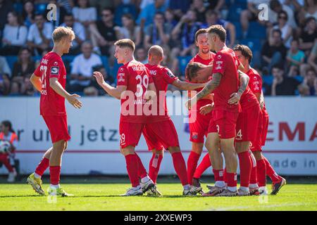 Jubel nach dem Tor zum 1:1 Ausgleich durch Isak Bergmann Johannesson (Fortuna D?sseldorf, #8). 2 ...