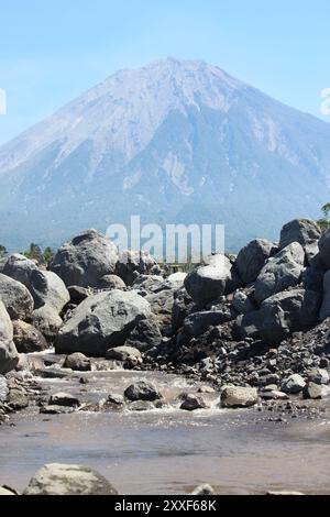 close up of Mount Semeru, the highest mountain on the island of Java ...
