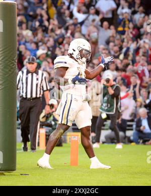 Georgia Tech running back Jamal Haynes (1) looks on prior to an NCAA ...