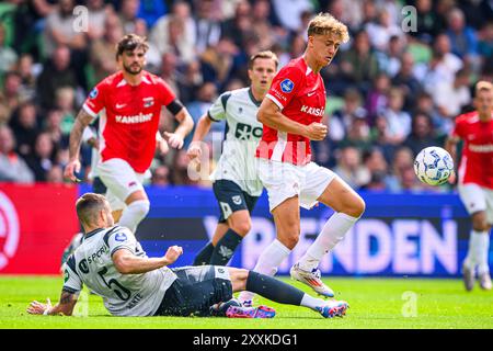 ALKMAAR - (l-r) Sven Mijnans of AZ Alkmaar, Marco Rente of FC Groningen during the KNVB Cup ...