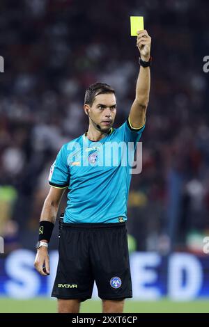 The referee Luca Zufferli shows yellow card to M'Bala Nzola (Pisa ...