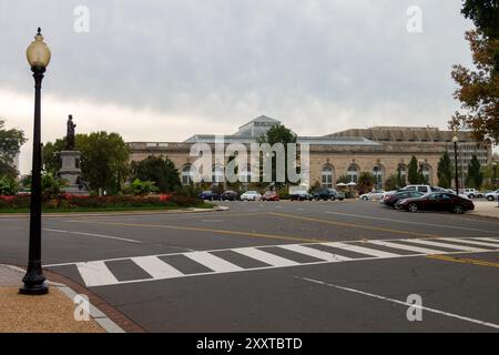 The facade of the United States Botanic Garden in Washington DC, USA ...