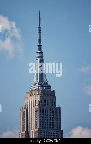 Empire State Building mast, originally planned as a dirigible mooring point, endures as tourist ...
