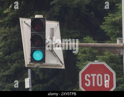 traffic management and road signs, visual information and warnings in ...