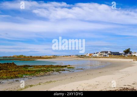 The beach at Cobo Bay at low tide, Guernsey, Channel Islands, United ...