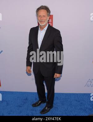 Steven Weber at arrivals for Project Angel Food s 2025 Angel Awards ...