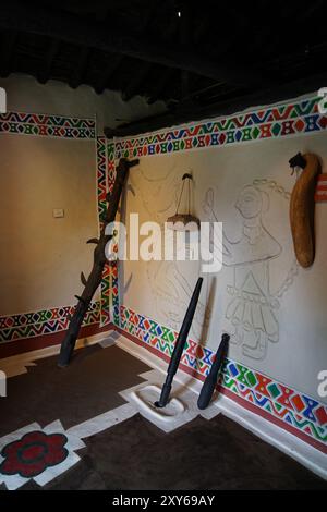 Representative house of the Bhariya. Cultural Village - AADIVART ...