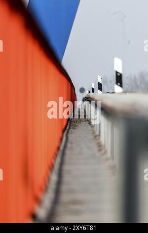 Footpath over a motorway bridge Stock Photo - Alamy