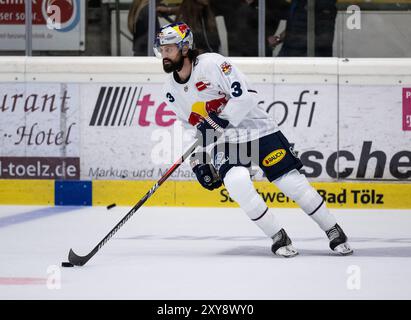 Dominik Bittner (3, EHC Red Bull Muenchen, RBM ) mit Mathias ...