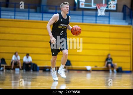 Johannes Patrick (MHP Riesen Ludwigsburg, #06) mit Emotion und ...