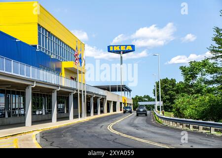 IKEA Home Furnishings Store, building exterior, Stoughton ...