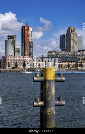 Harbour basin of the Maashaven, inland waterway port, jetties ...