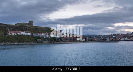 shore from cliffside Stock Photo - Alamy