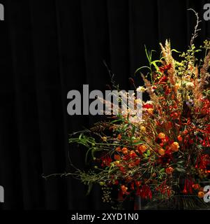 Artistic flower arrangements and decorations, German Floristry ...