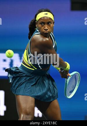 FLUSHING NY- AUGUST 28: Coco Gauff reacts in tears after defeating ...